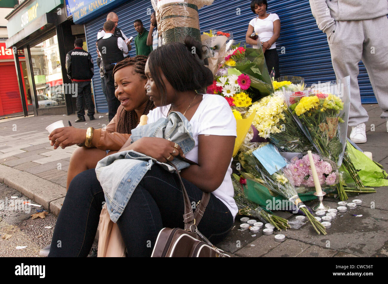 Memorial in street where young man was murdered in London Stock Photo ...