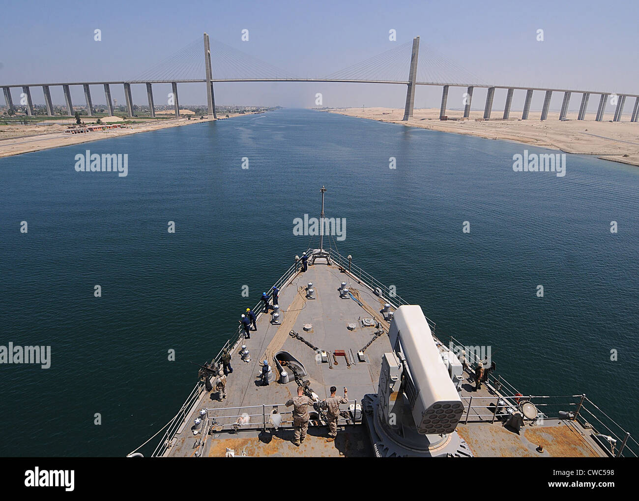 The USS ASHLAND an amphibious warship approaching the Mubarak Peace ...