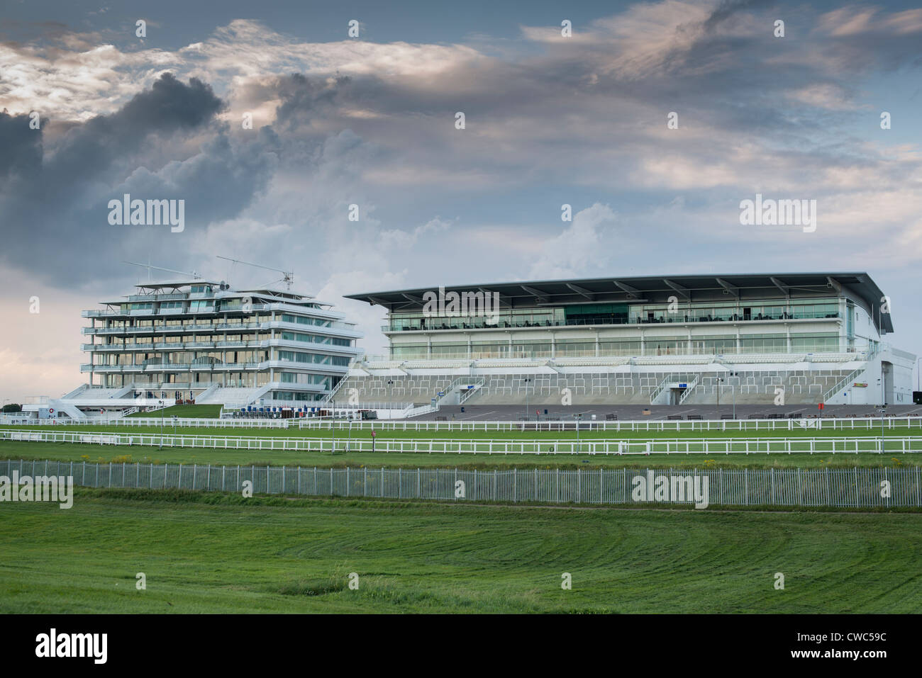 Epsom racecourse hi-res stock photography and images - Alamy