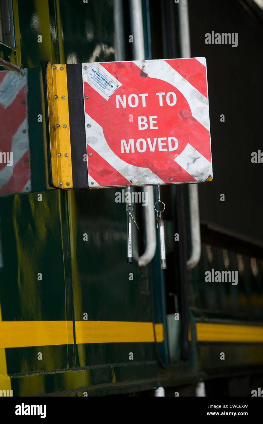 Rail safety signs hi-res stock photography and images - Alamy