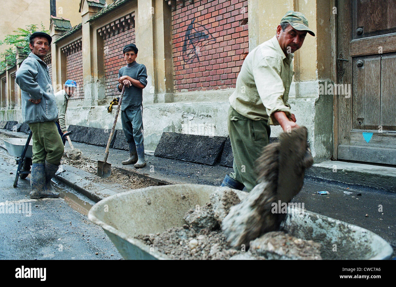 Road construction workers in Sibiu (Sibiu), Romania Stock Photo - Alamy