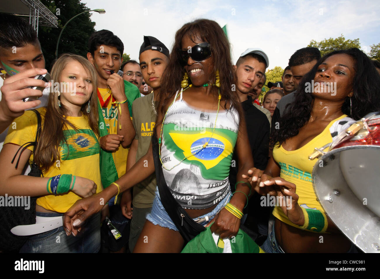 Soccer fans World Cup 2006: dancing in the crowd Brazilians Stock Photo ...