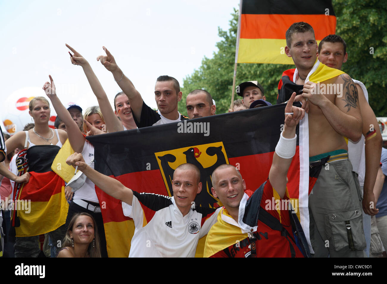 Soccer fans World Cup 2006: German fans with national flags Stock Photo ...