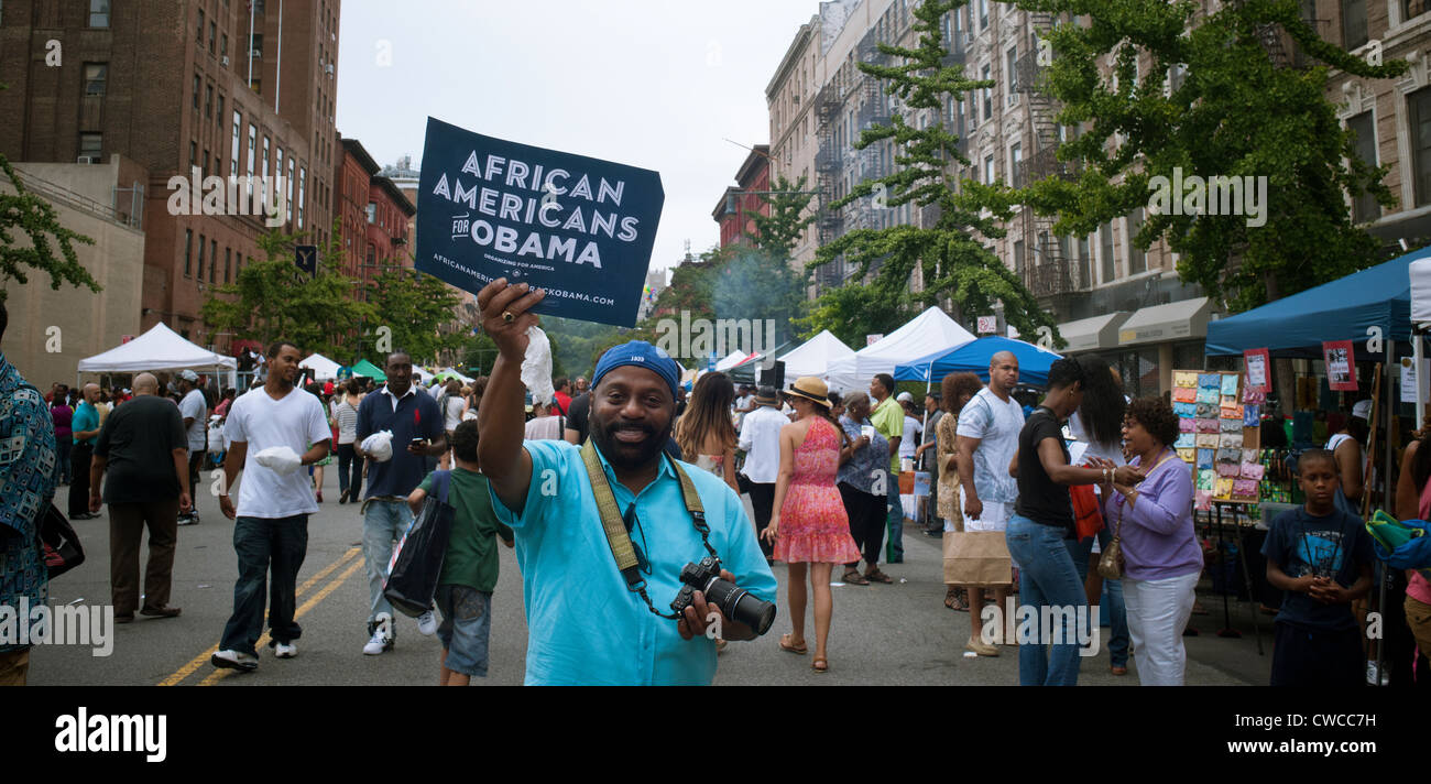 Pres. Barack Obama supporters on West 135th Street in Harlem in New ...