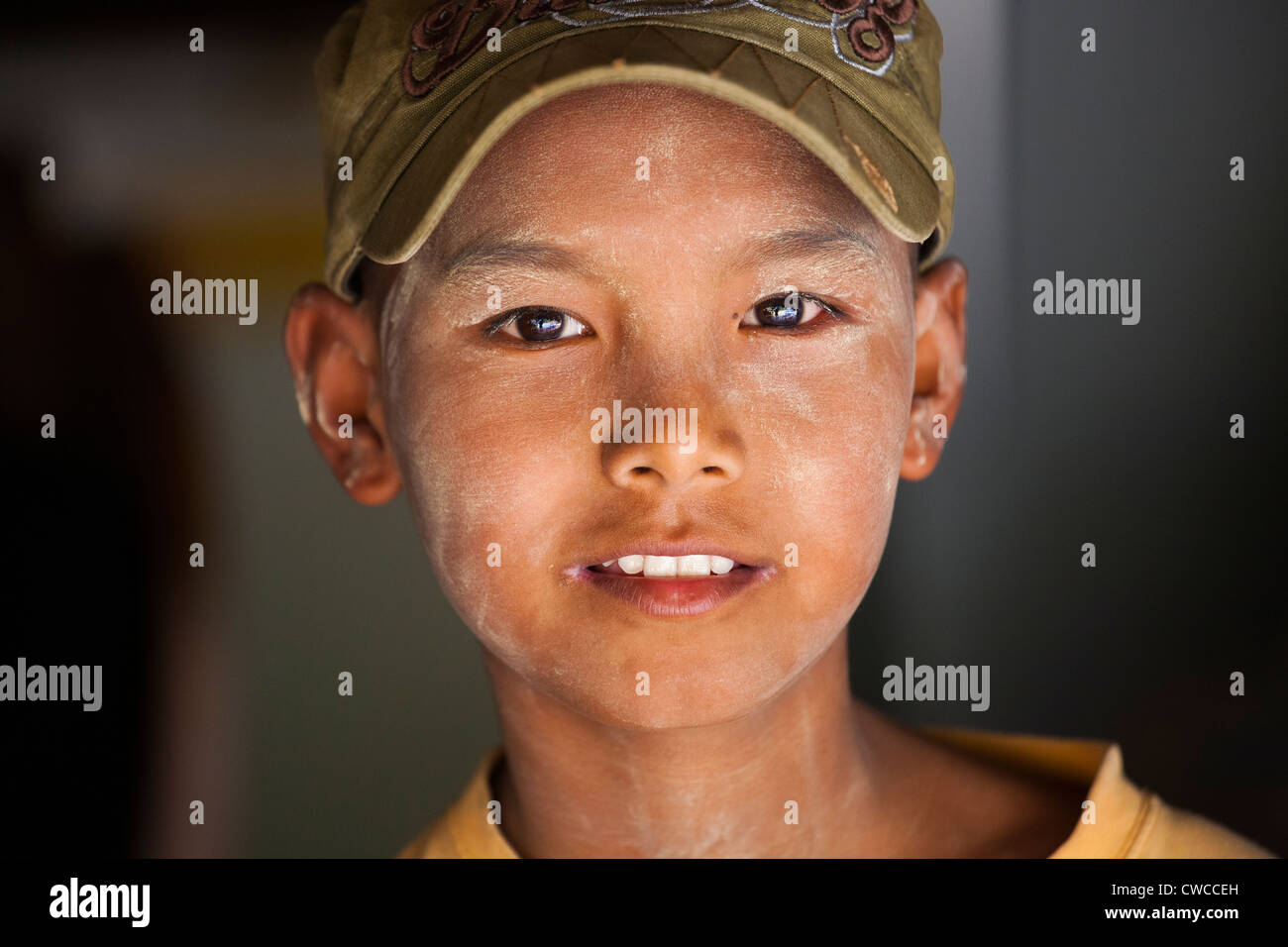Burmese boy in Bagan, Myanmar Stock Photo - Alamy