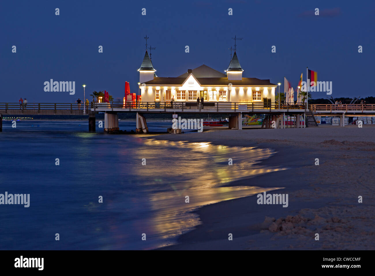 Seebrucke ahlbeck at the blue hour hi-res stock photography and images ...