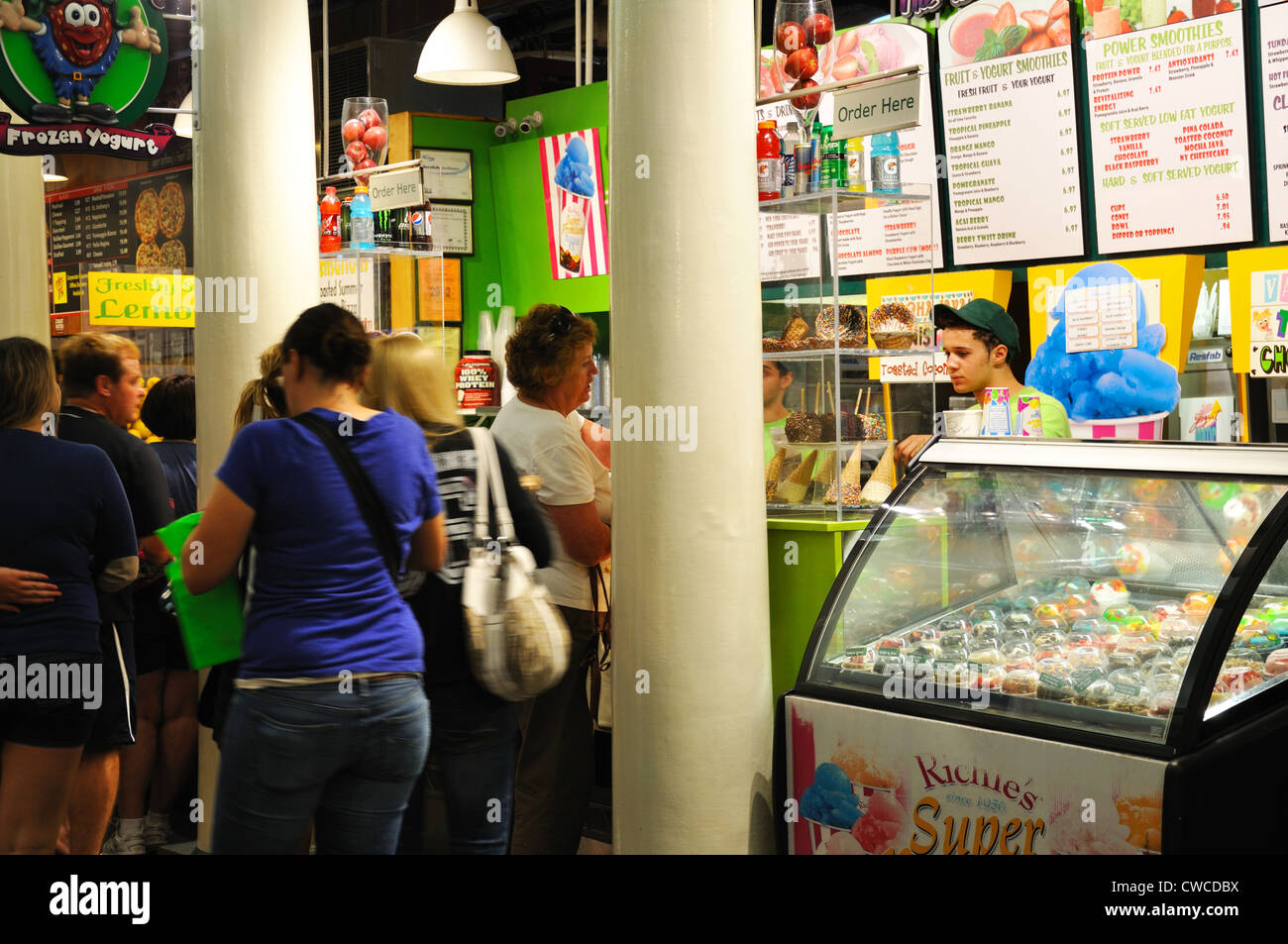 New restaurant quincy market in hi-res stock photography and images - Alamy