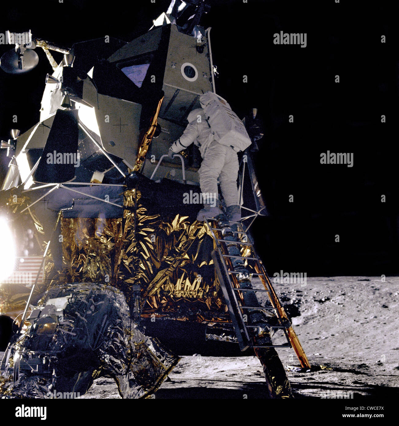 Apollo 12 Astronaut Alan Bean starts down the ladder of the Lunar ...