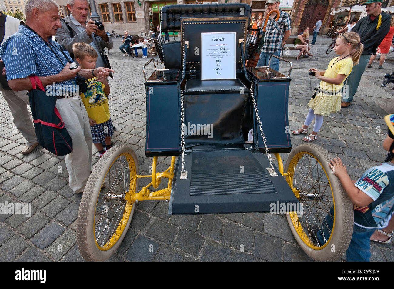 1899 Grout Steam New Home, steam powered automobile at Motoclassic car ...