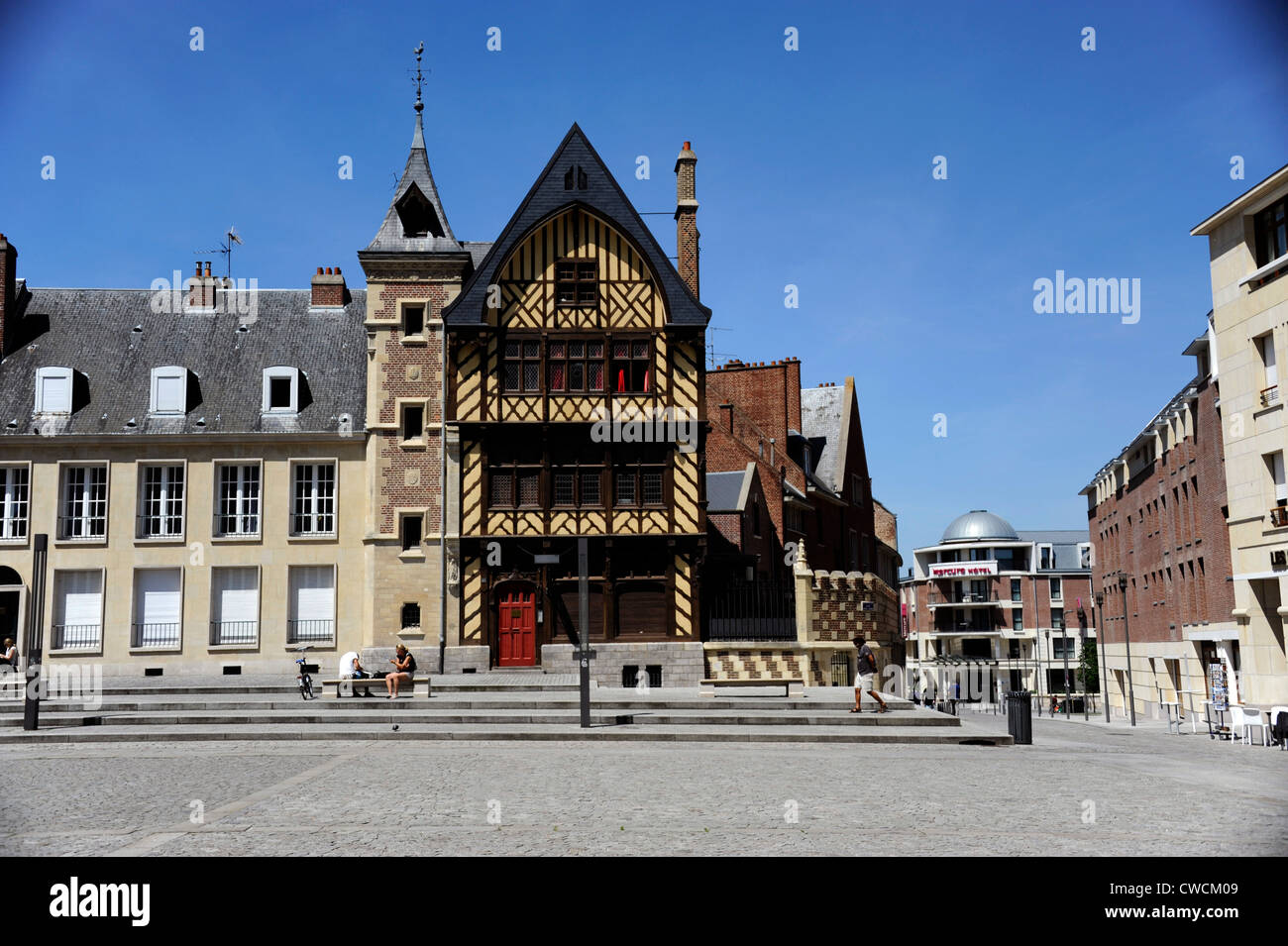 Place Notre Dame d' Amiens,Old town,Amiens,Somme,Picardie,France Stock ...