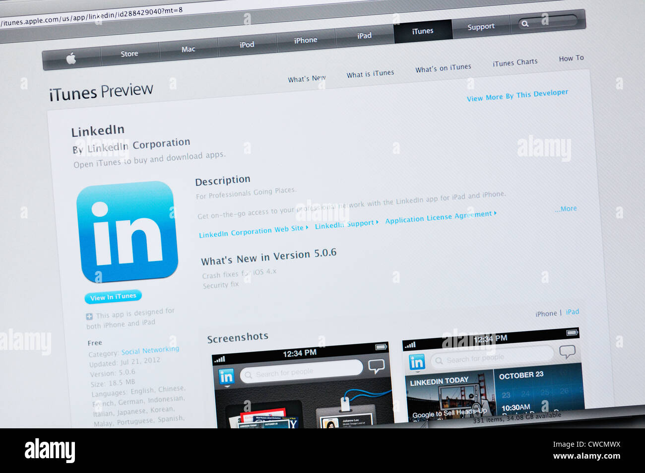 Linkedin app website - business and career networking Stock Photo - Alamy