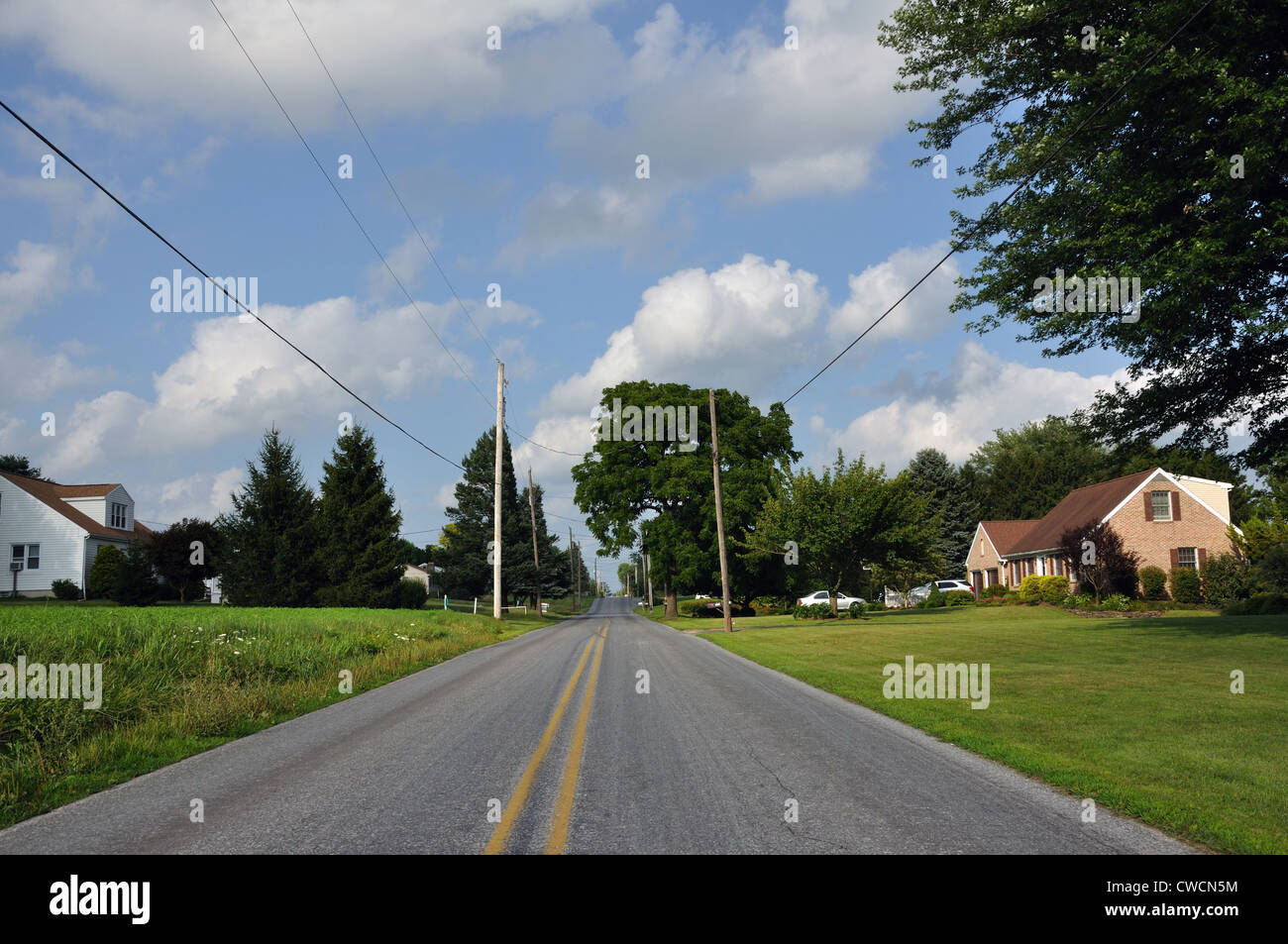 Little rural town in Amish Country, Pennsylvania, USA Stock Photo - Alamy