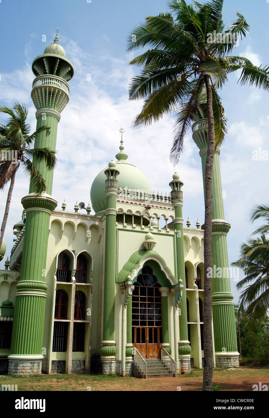 Scenic view of Seaside cliff top Muslim mosque in Varkala at India ...
