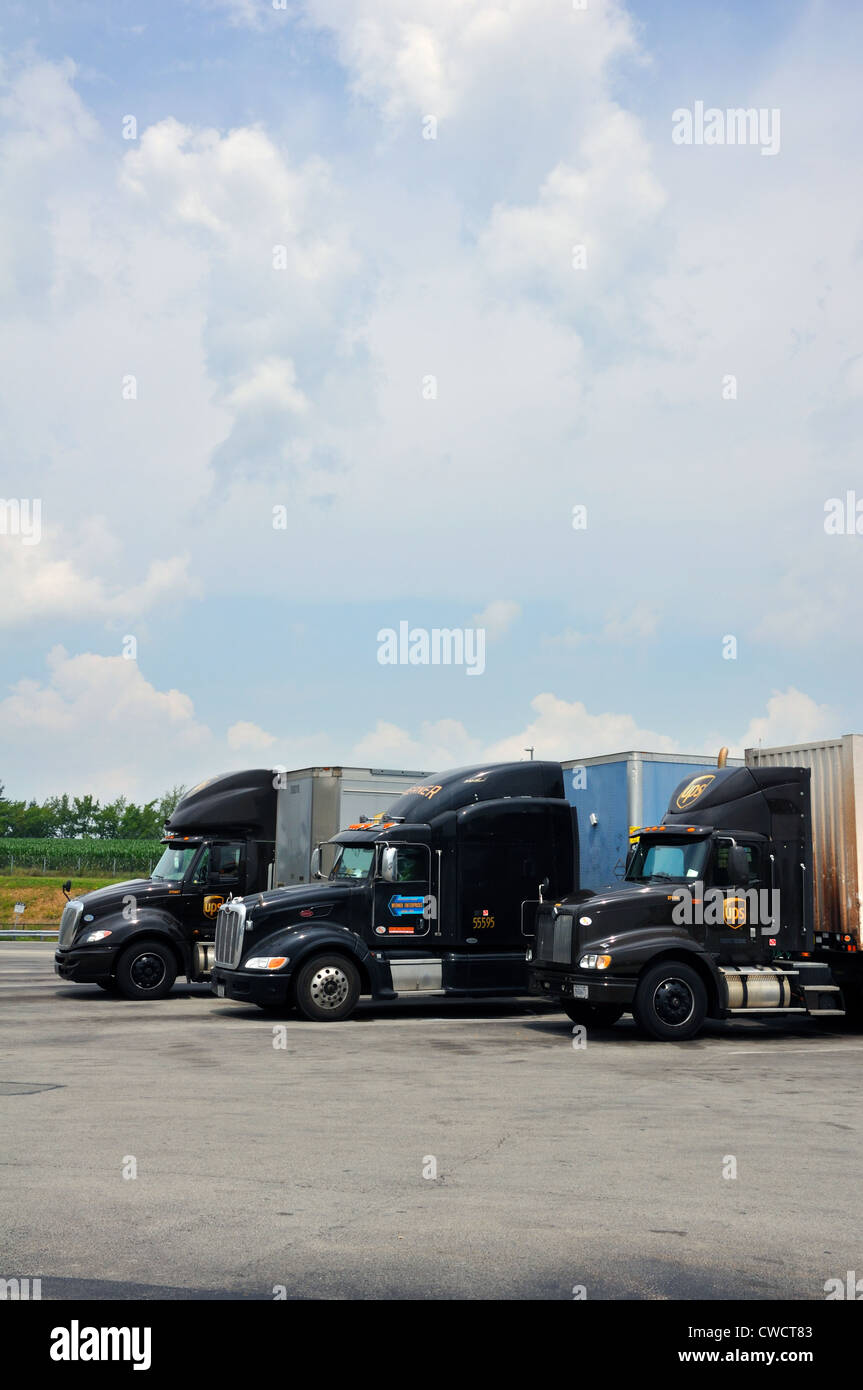 UPS trucks, USA Stock Photo - Alamy