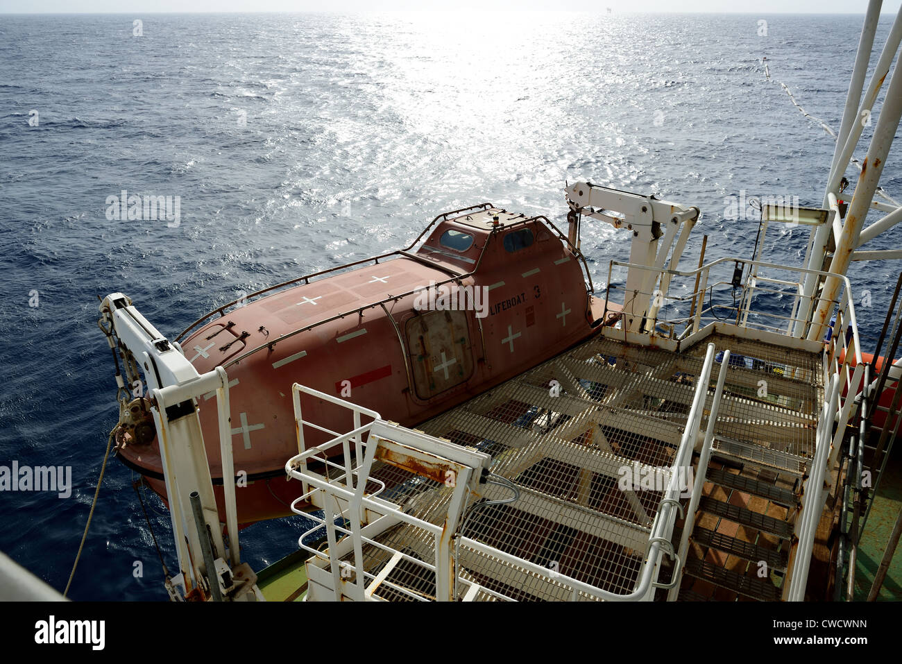 Evacuation boat hi-res stock photography and images - Alamy