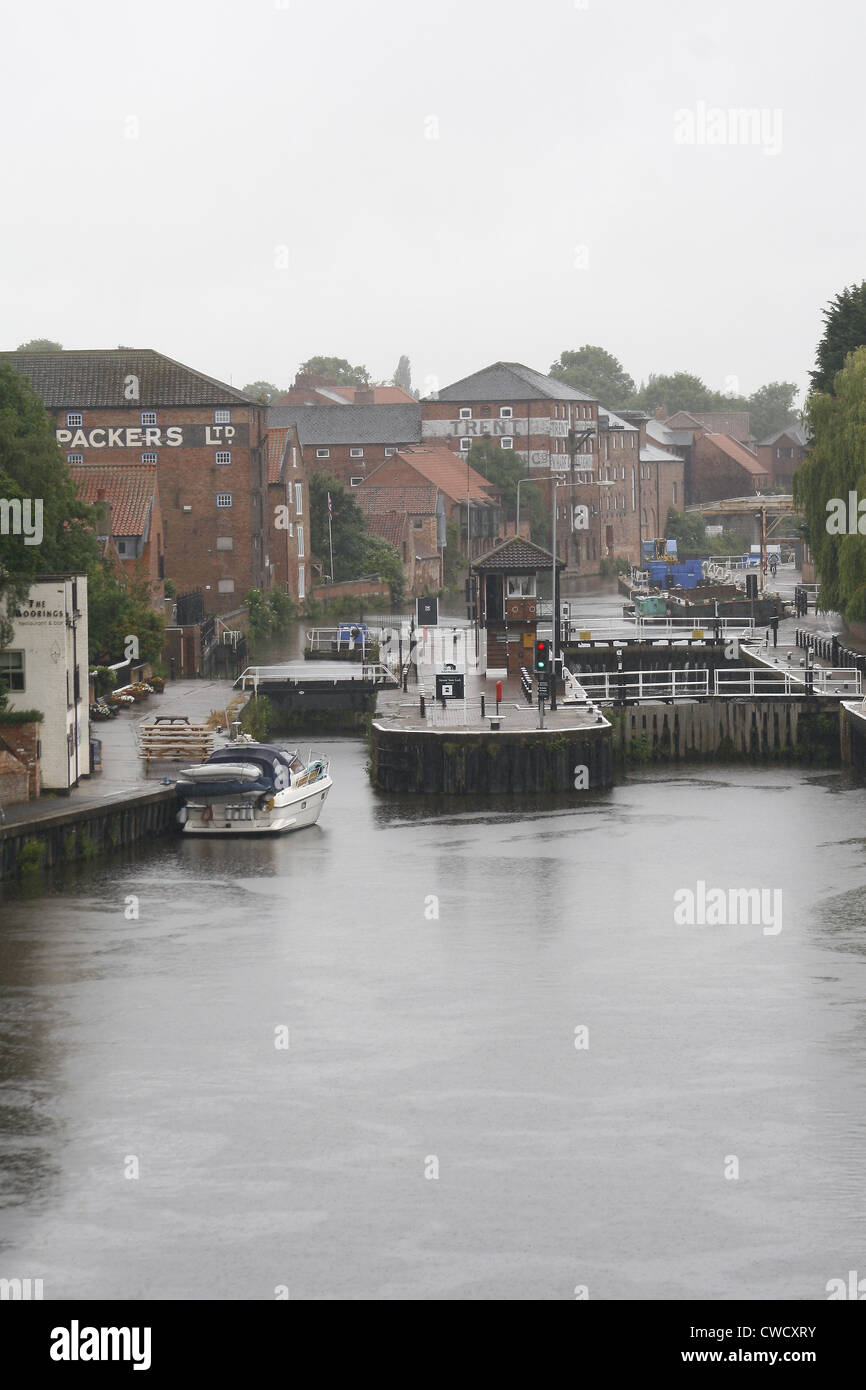 Newark Town Lock Newark-on-Trent, Newark, Nottinghamshire, England, UK ...