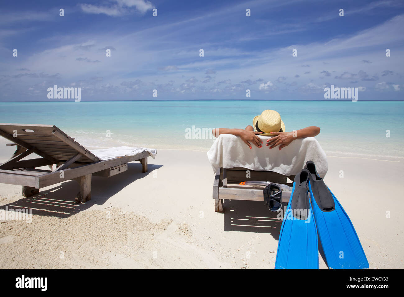 Lounging on the beach hi-res stock photography and images - Alamy