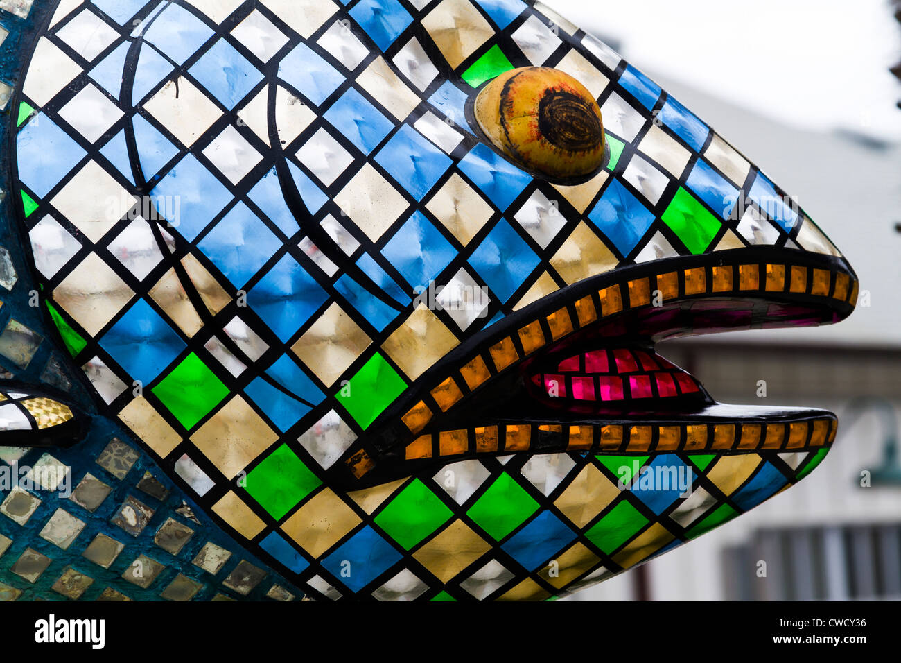Mosaic fish art sculpture hi-res stock photography and images - Alamy