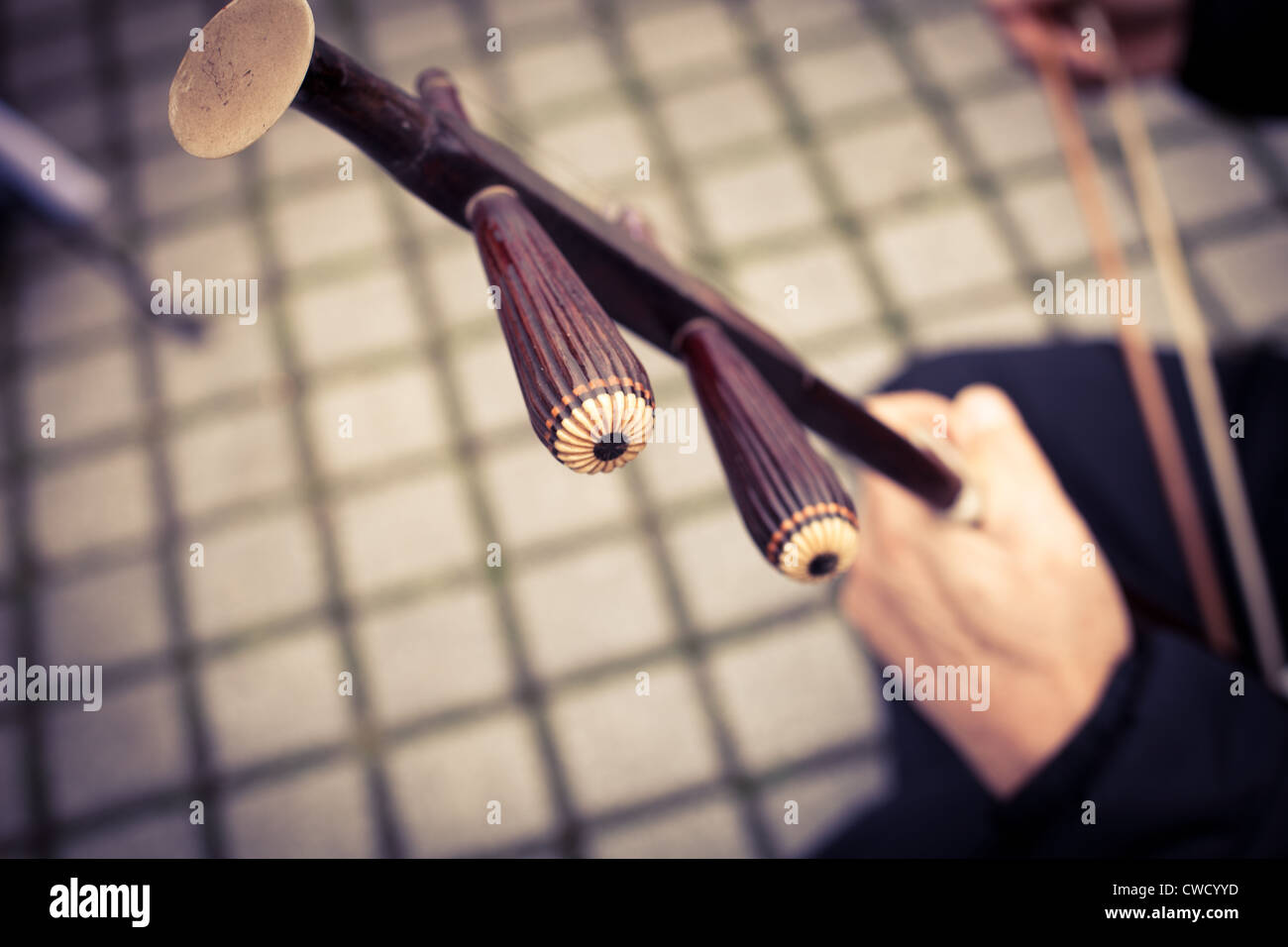 Instrument erhu china hi-res stock photography and images - Alamy