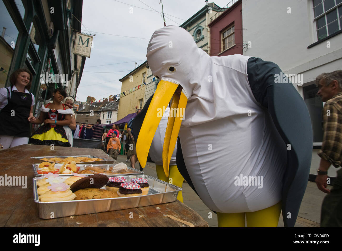 Seagull street performers entertaining the public during Brecon Jazz ...
