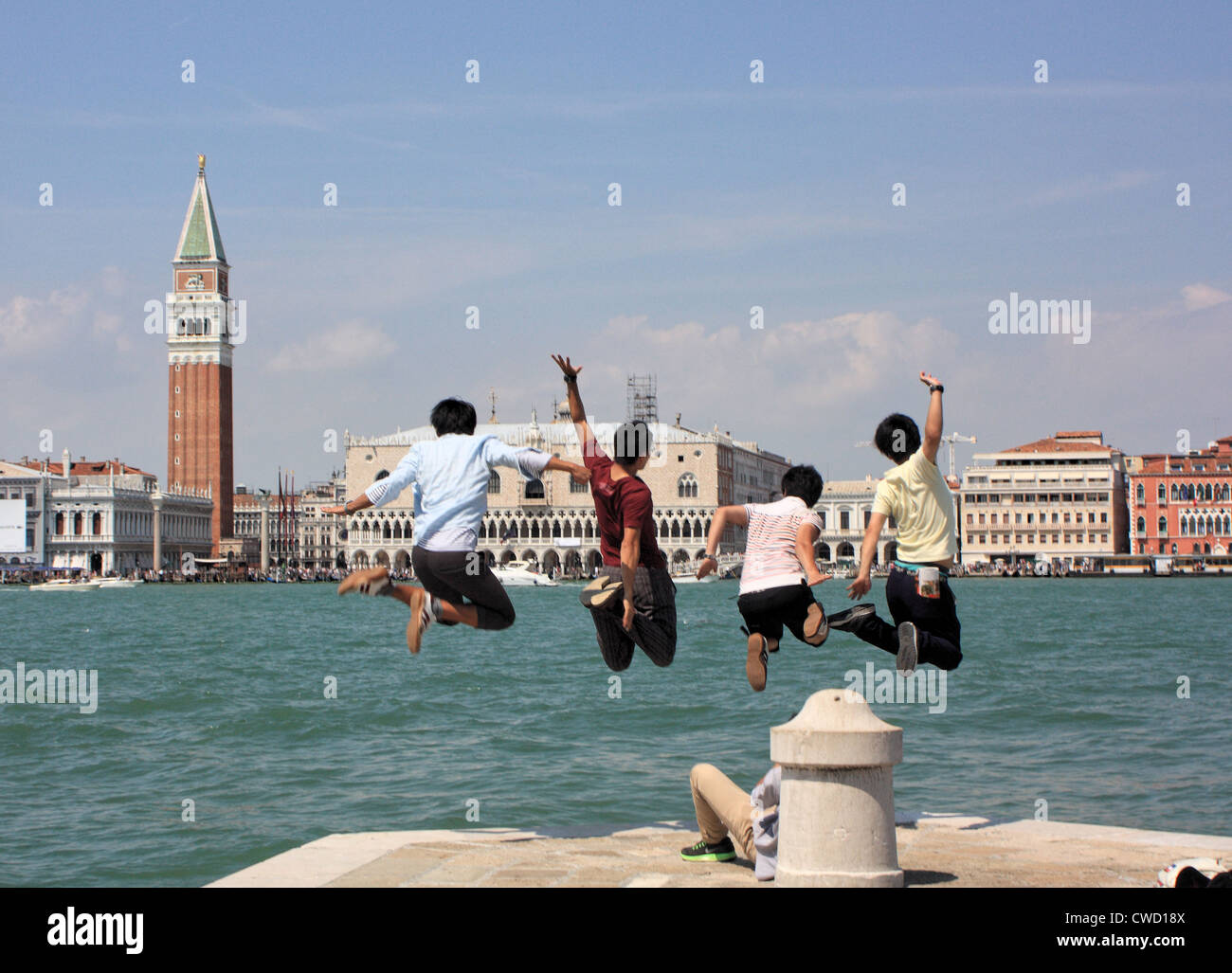 Happy tourists in Venice Stock Photo - Alamy