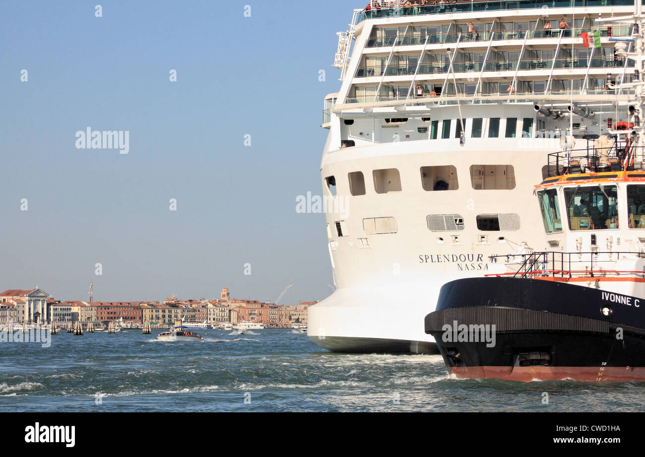 Cruise ship Splendour of the Seas Stock Photo - Alamy