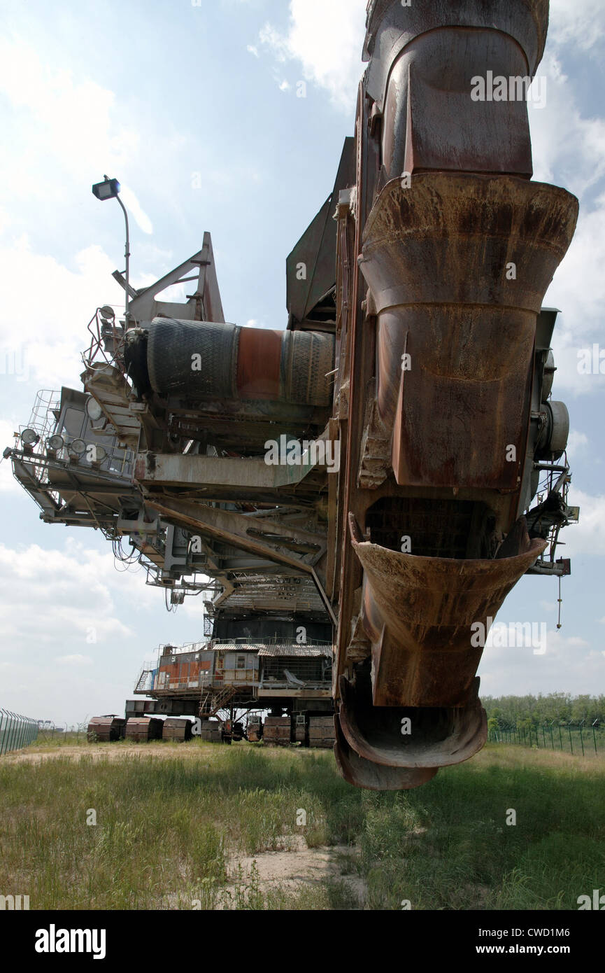 Welzow-South, old Braunkohlebagger decommissioned Stock Photo - Alamy