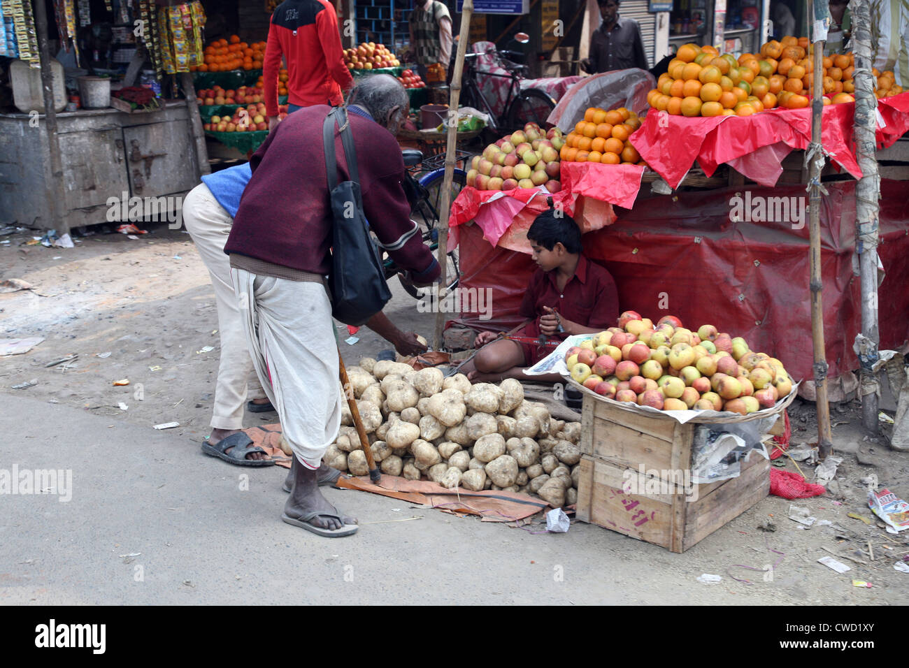 Indian vegetable store hi-res stock photography and images - Alamy