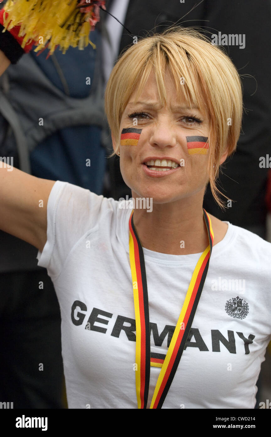 German football fans for the FIFA World Cup 2006 Stock Photo - Alamy