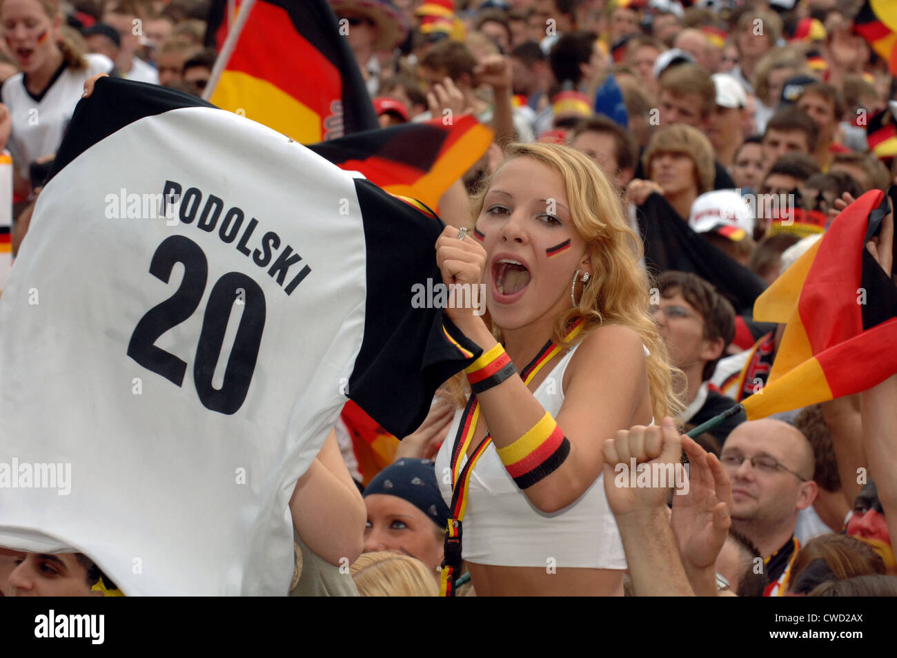 Berlin, 2006 World Cup fan zone at the Brandenburg Gate Stock Photo - Alamy