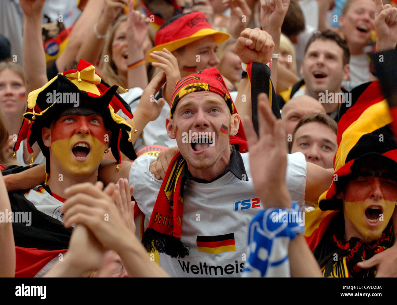 Berlin, 2006 World Cup fan zone at the Brandenburg Gate Stock Photo - Alamy