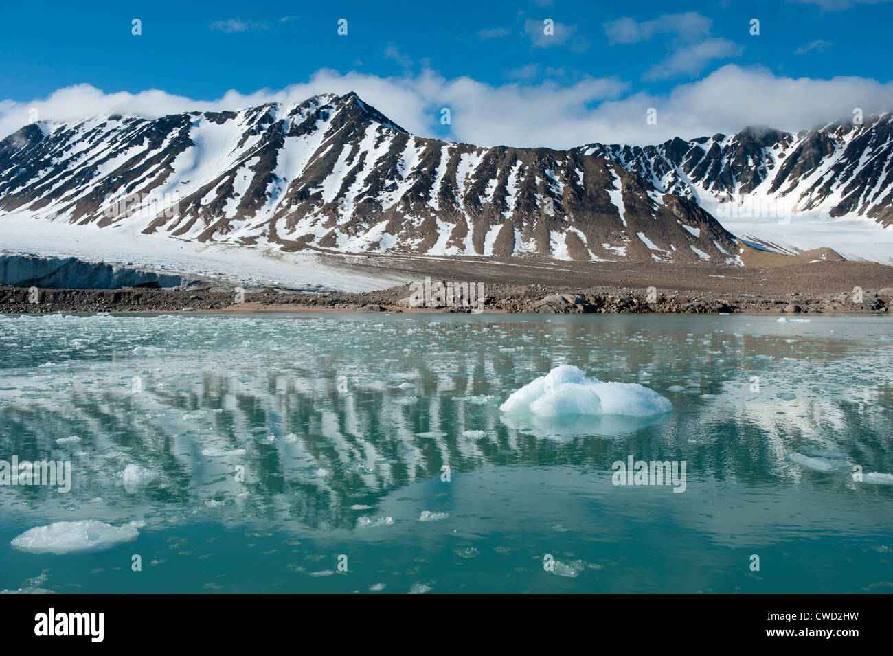 Smeerenburg glacier, Spitsbergen, Svalbard, Arctic Stock Photo - Alamy
