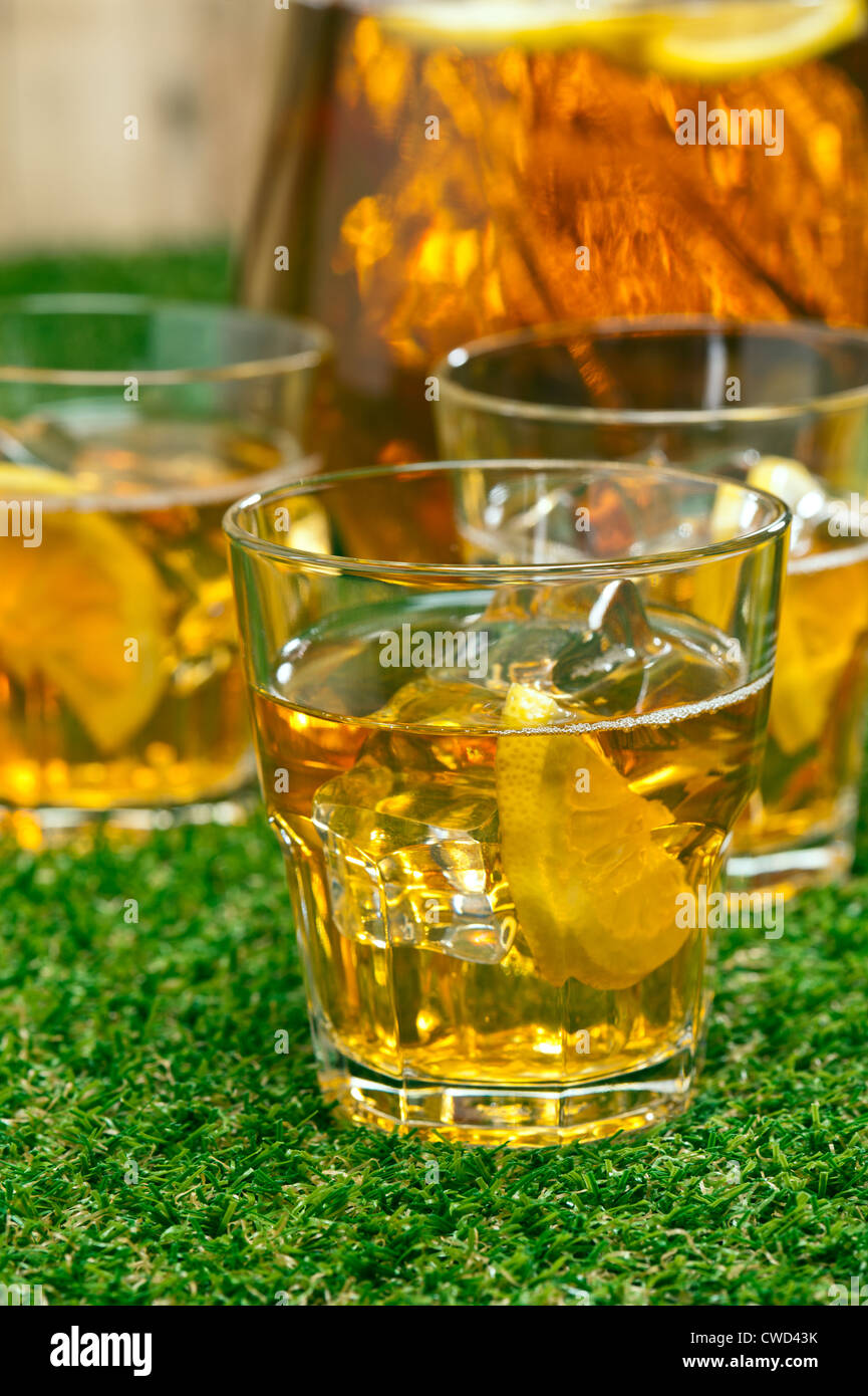Iced Lemon Ice Tea in a summer setting Stock Photo - Alamy