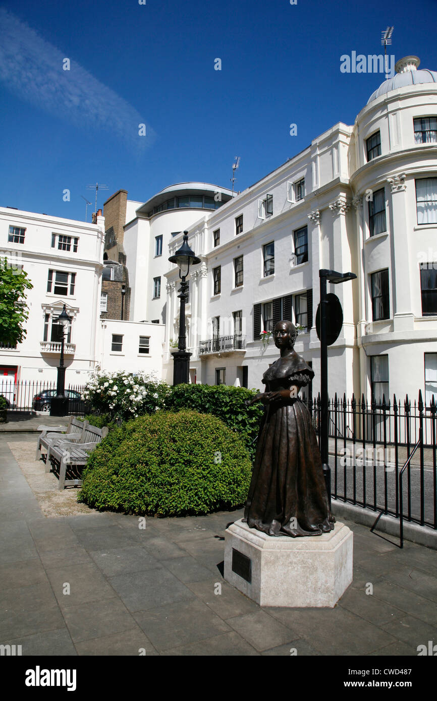Statue of Queen Victoria in Victoria Square, Victoria, London, UK Stock ...