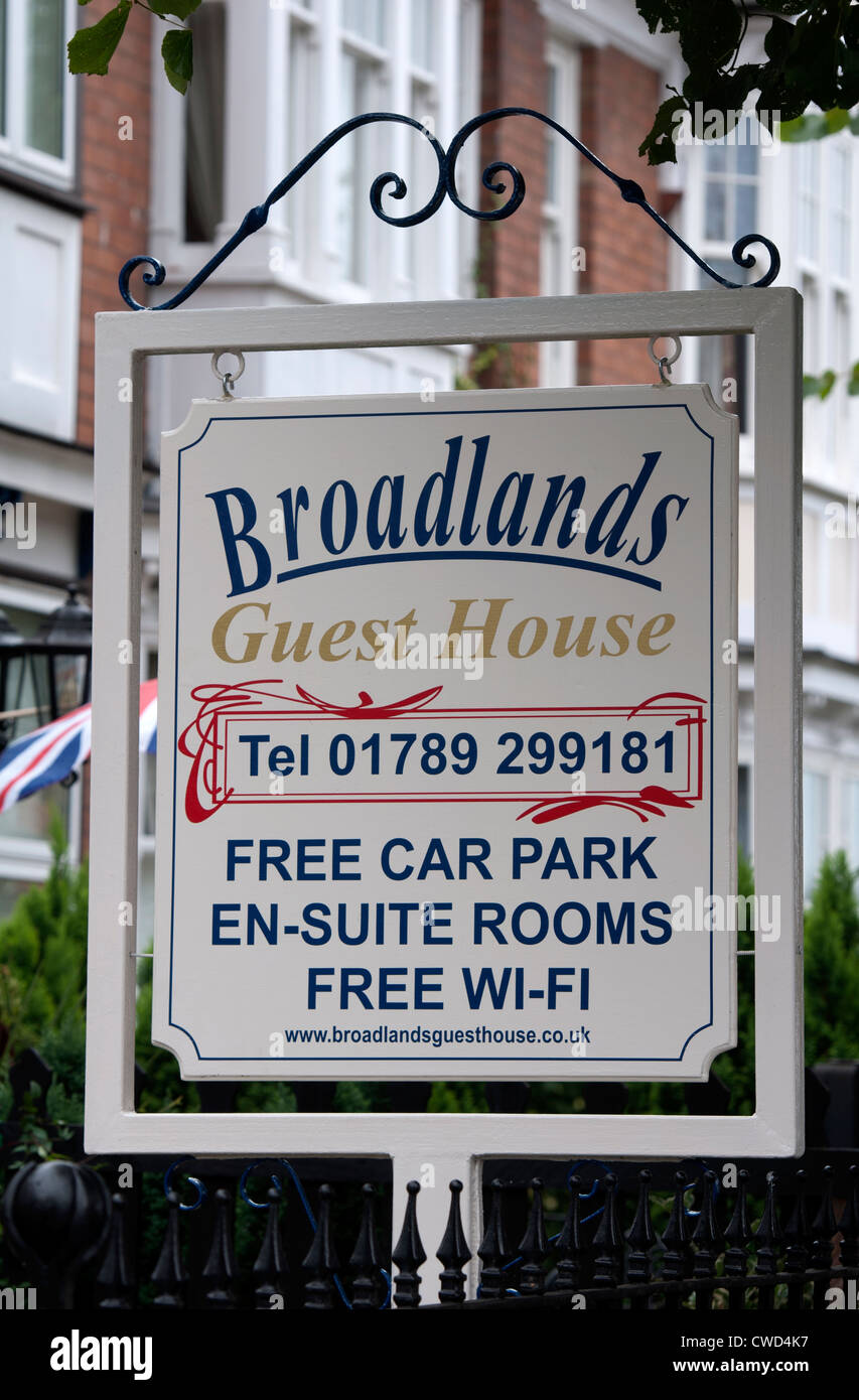 Guest house sign hi-res stock photography and images - Alamy