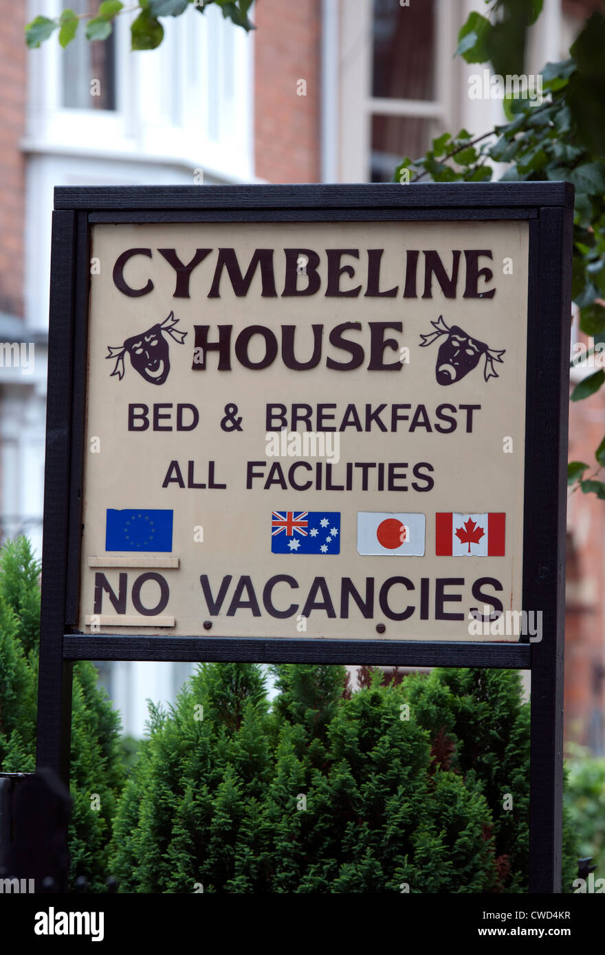 Guest house sign hi-res stock photography and images - Alamy