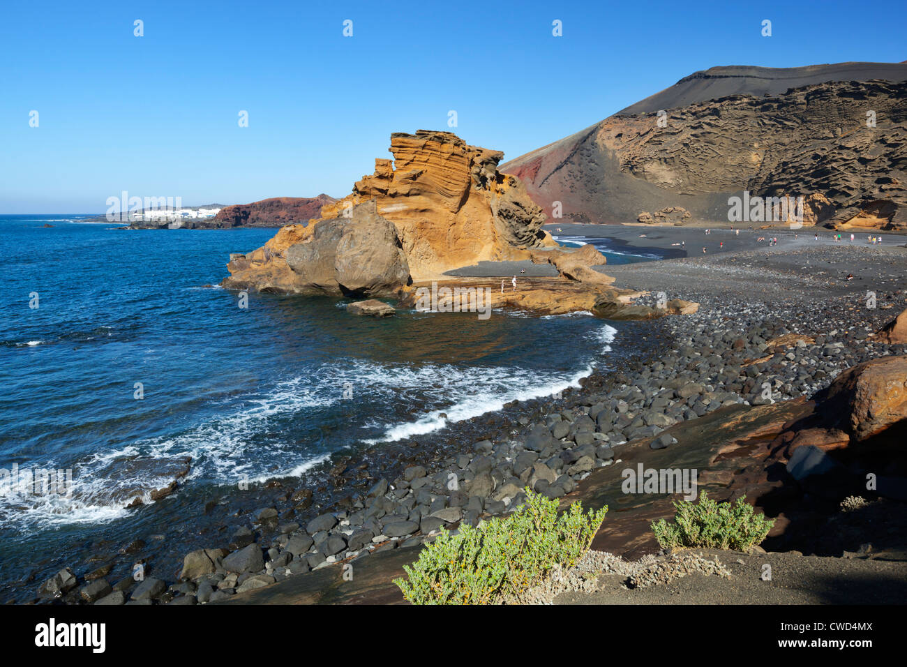 Lava cliffs hi-res stock photography and images - Alamy