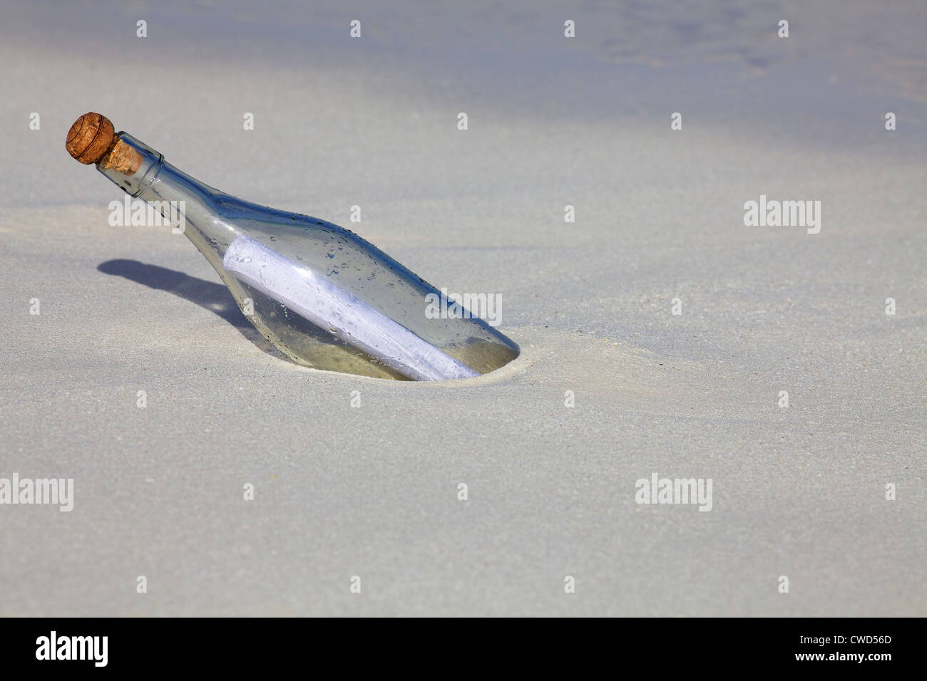 Message in a bottle Stock Photo - Alamy