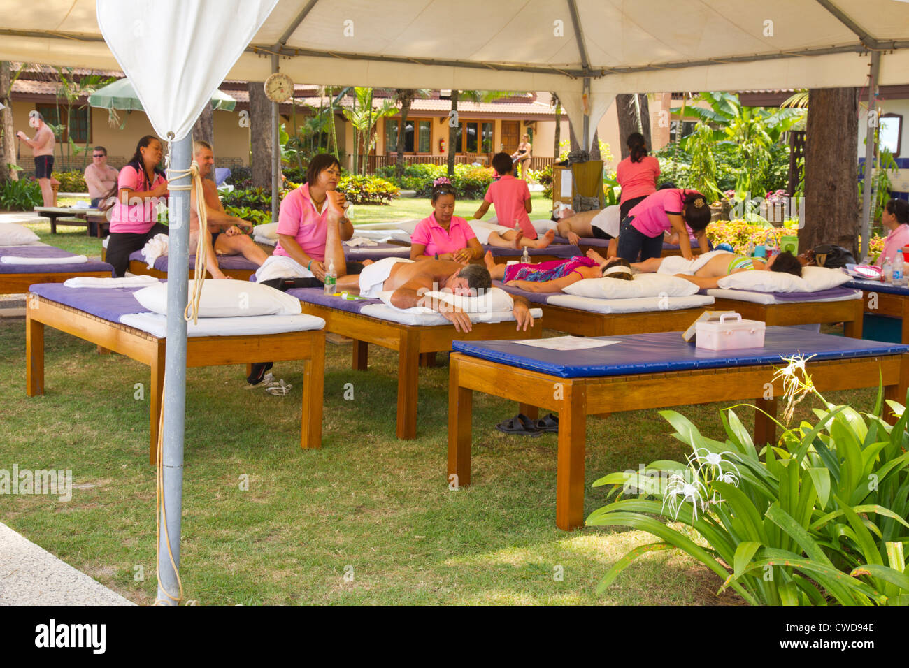 Massage tables hi-res stock photography and images - Alamy