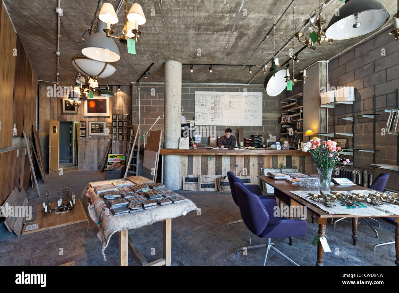 London empty retail units hi-res stock photography and images - Alamy