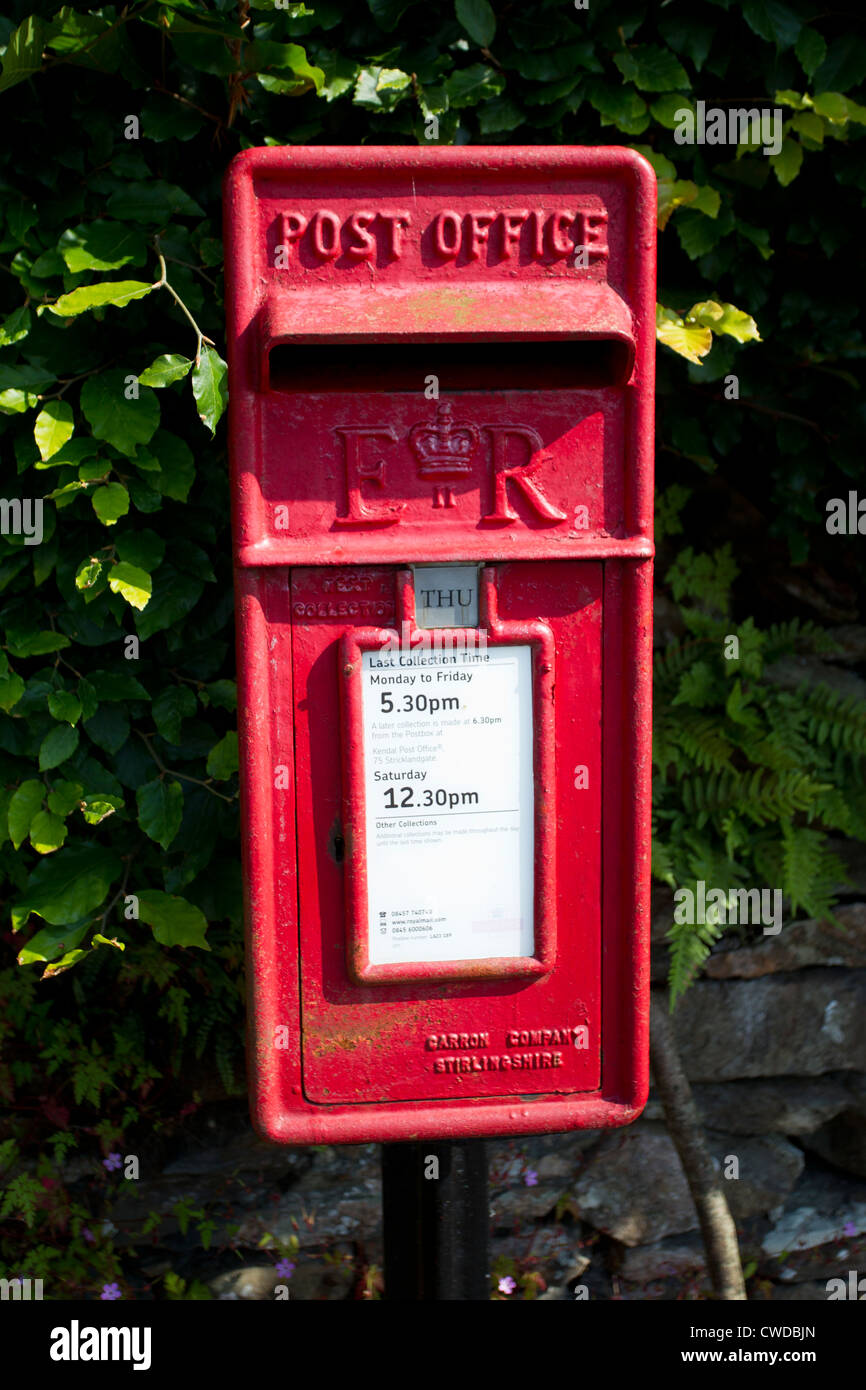 Red post box Stock Photo - Alamy