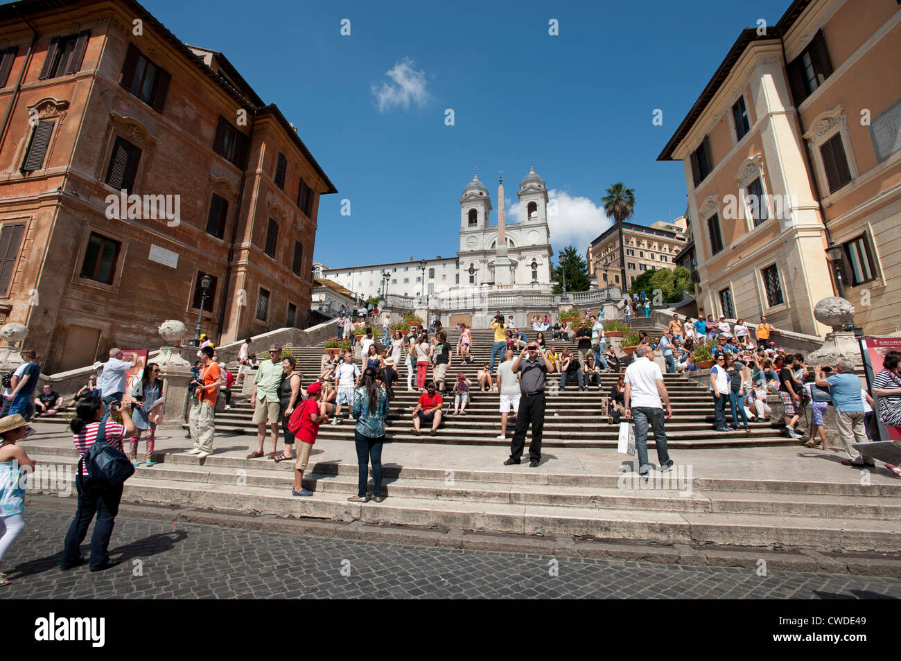 Vatican italy rome tourists street hi-res stock photography and images ...