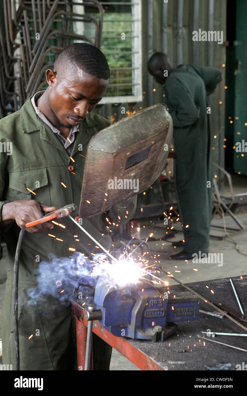 Child soldiers africa hi-res stock photography and images - Alamy