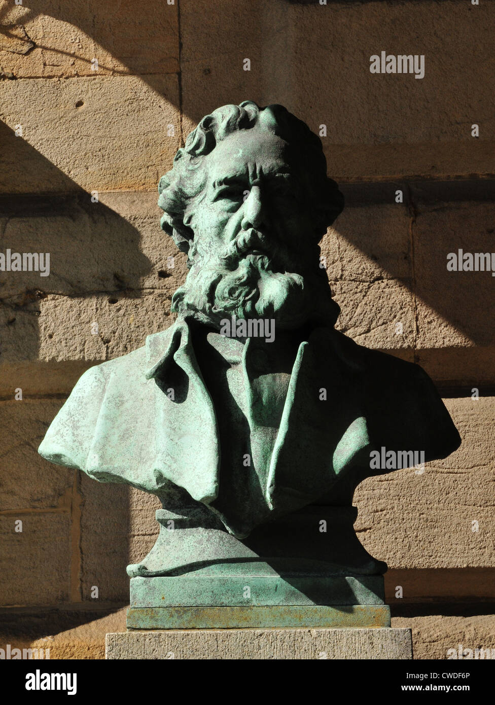Classical bronze statue architectural detail Stock Photo - Alamy