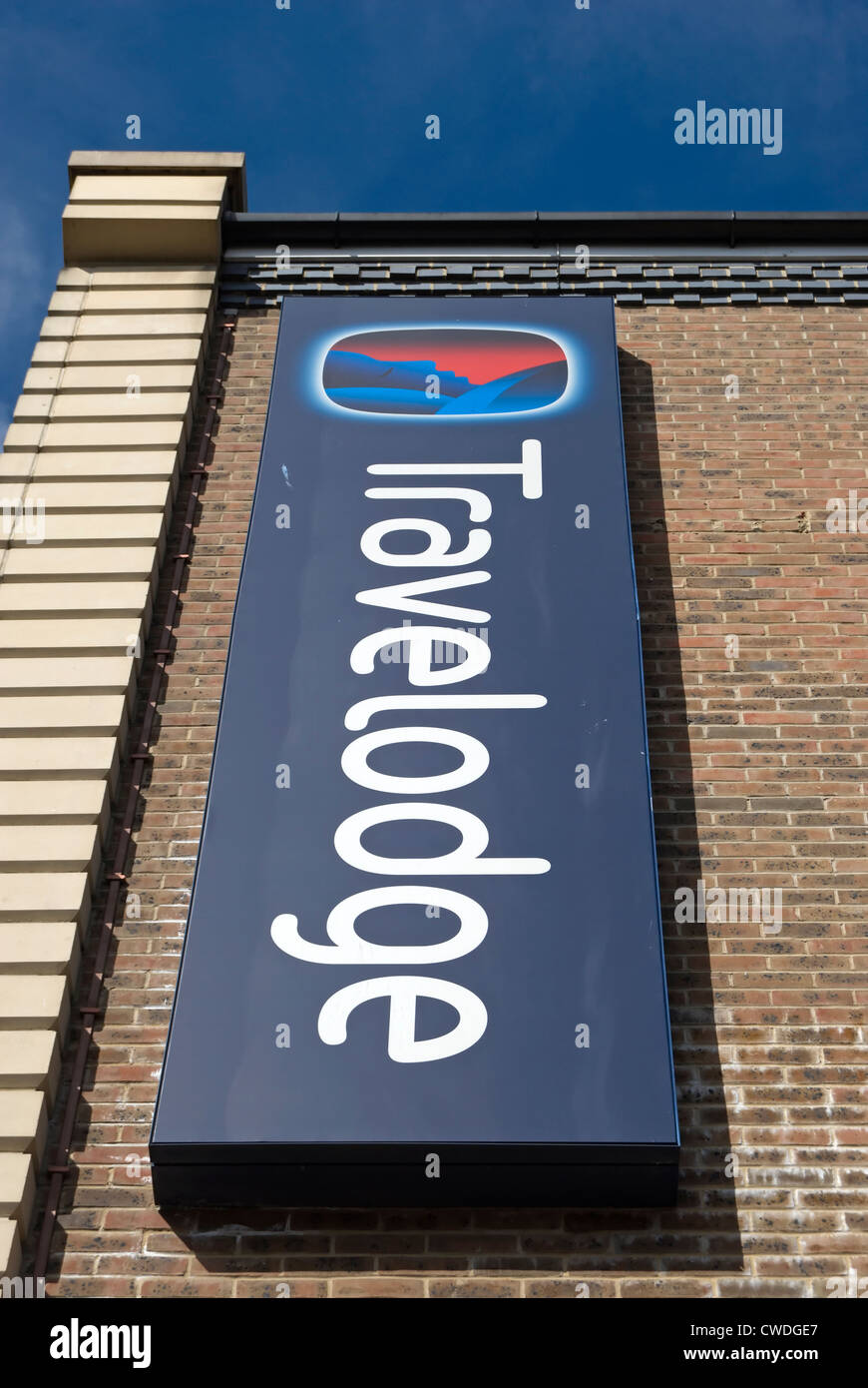 travelodge exterior with name and logo at a branch of the nationwide ...