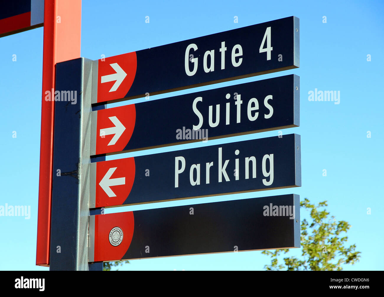 Outside a stadium hi-res stock photography and images - Alamy