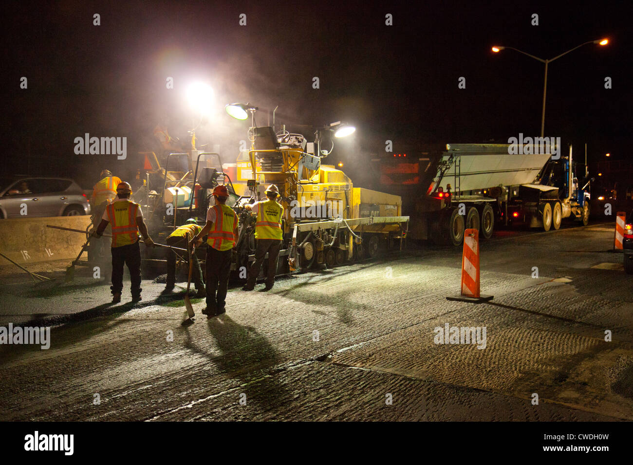 Night paving highway usa hi-res stock photography and images - Alamy
