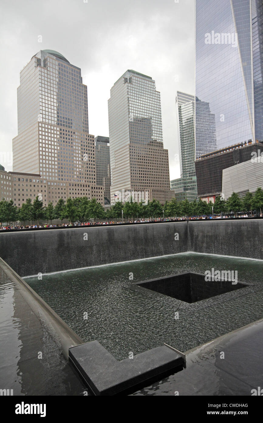 9 11 memorial fountain hi-res stock photography and images - Alamy