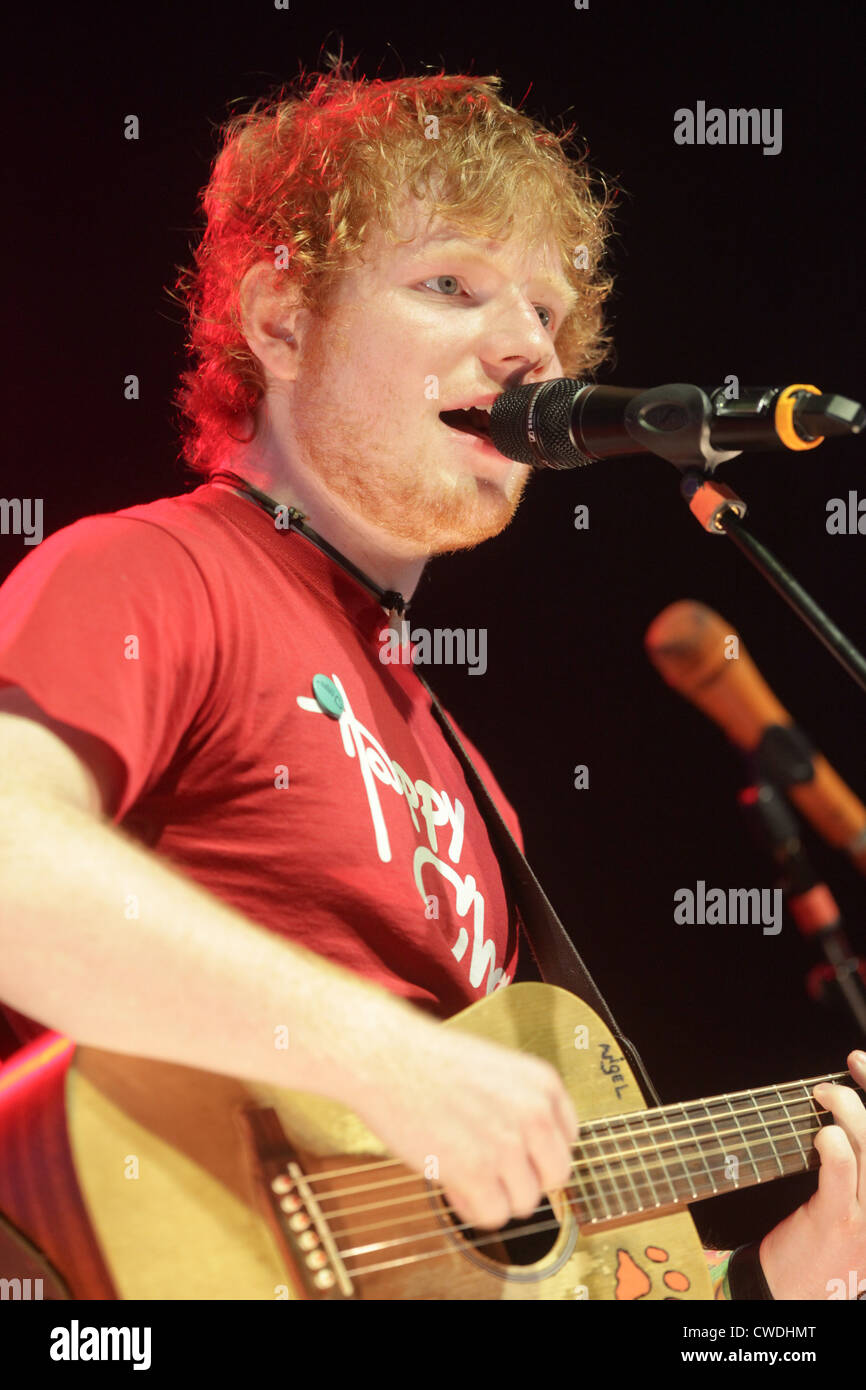 Ed sheeran hi-res stock photography and images - Alamy