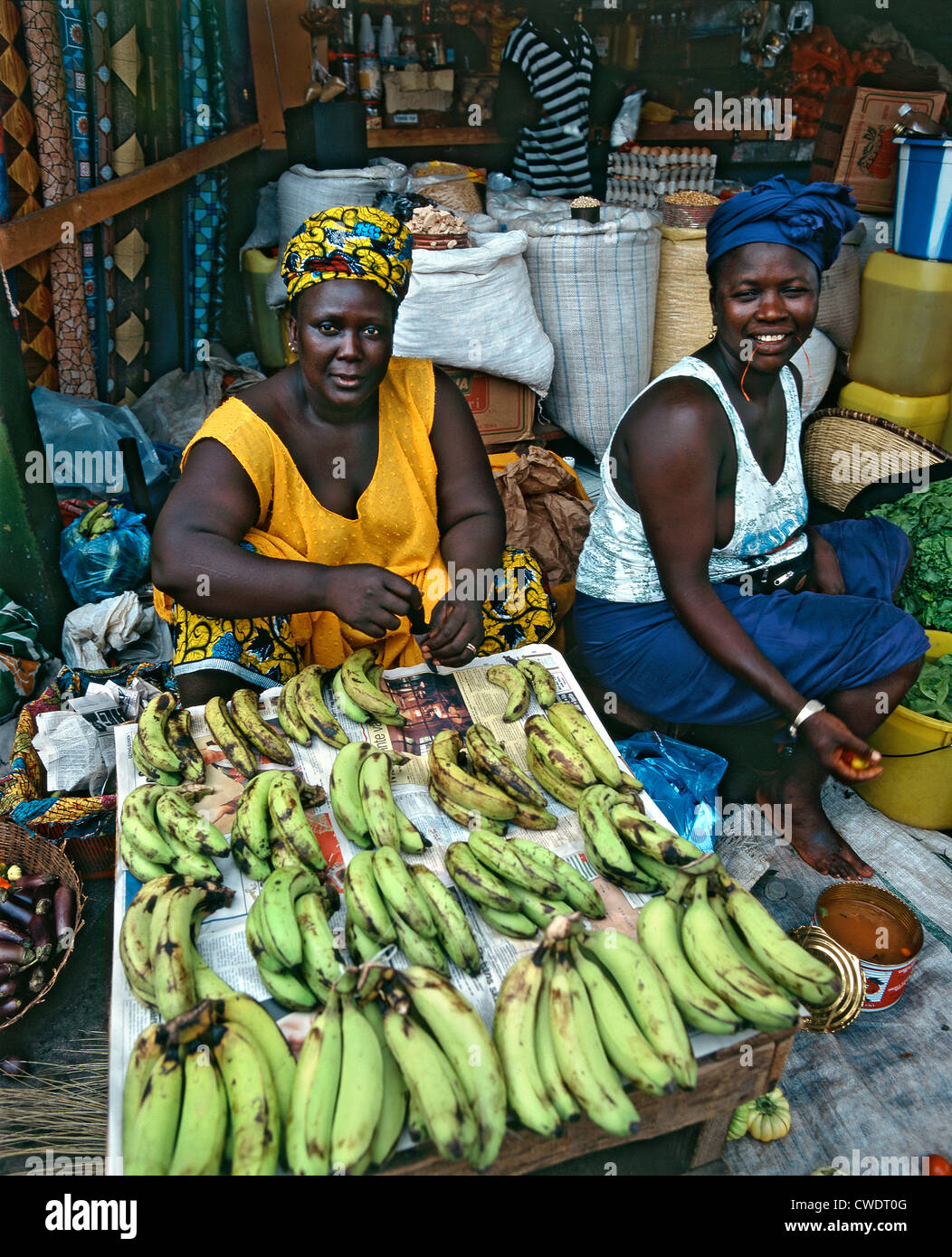 Local women selling fruit in Market, Banjul, Gambia Stock Photo - Alamy